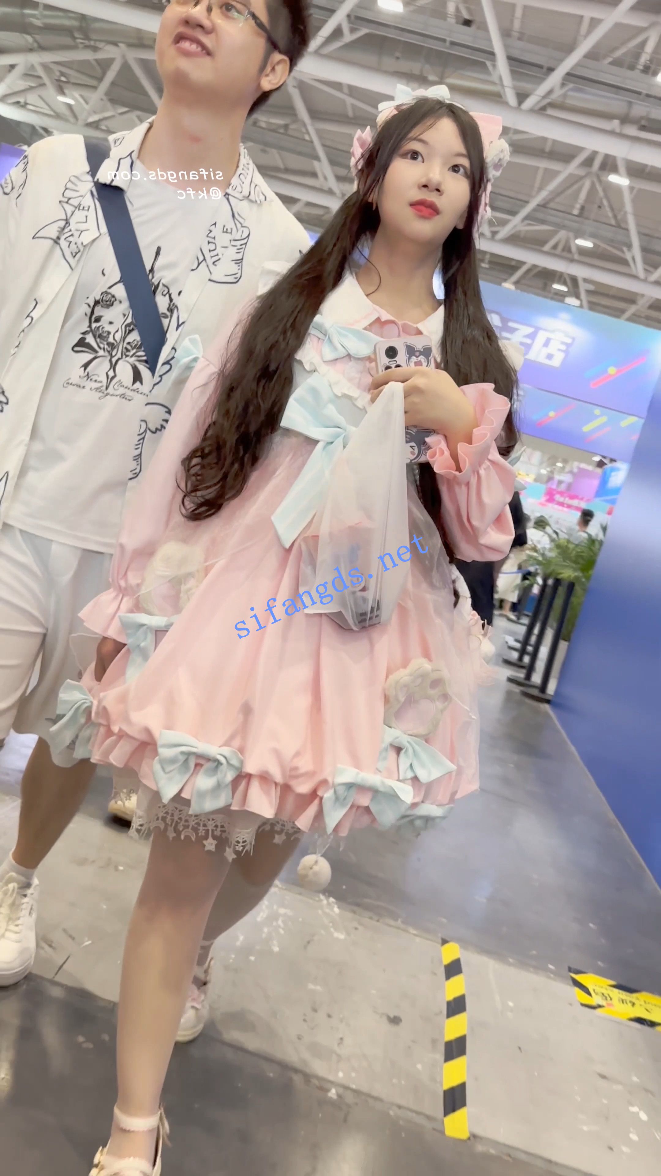 【kfc】制服jk学生妹和男友逛街·短裙淡绿色内前后cd